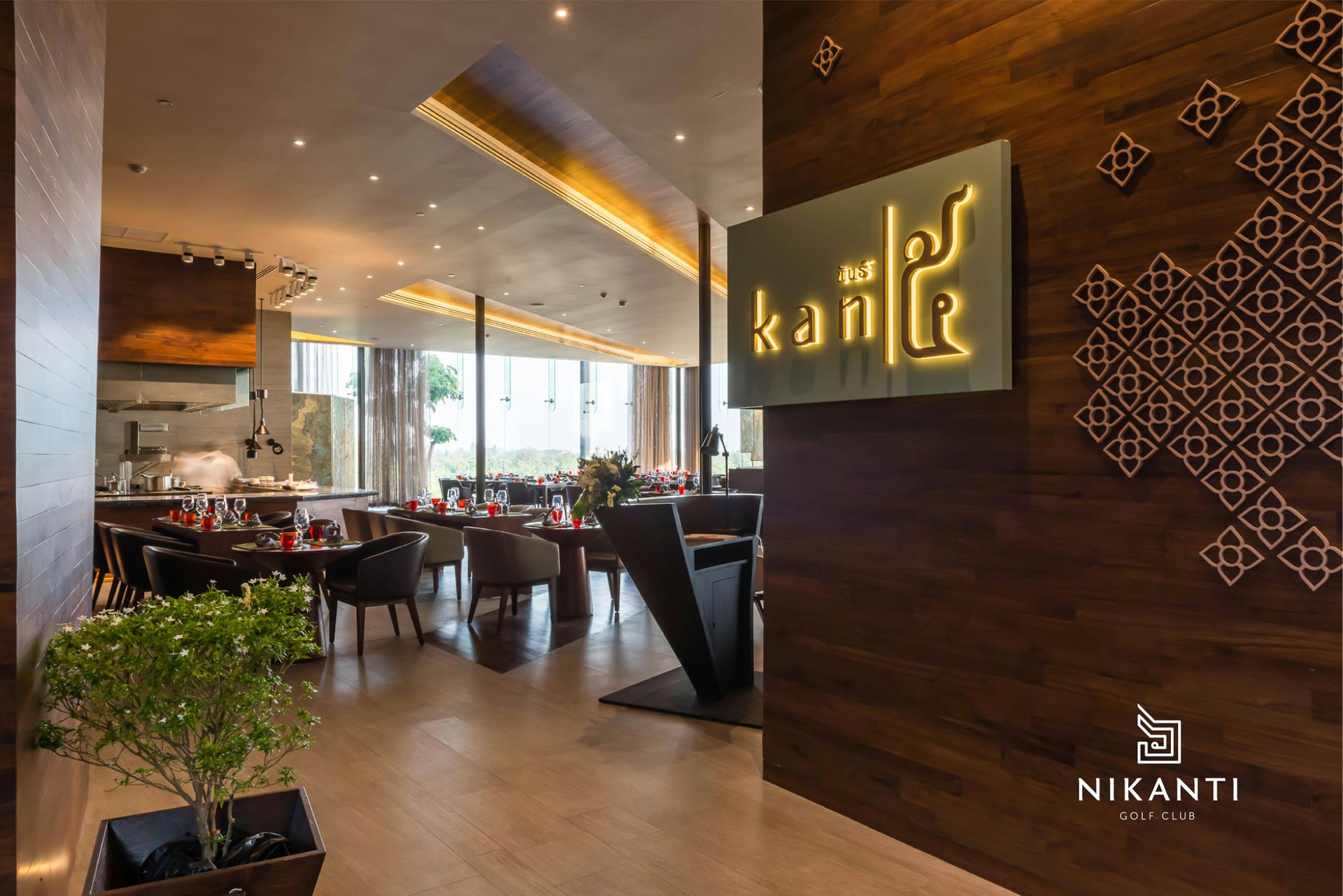 DINING EXPERIENCE AT KAN